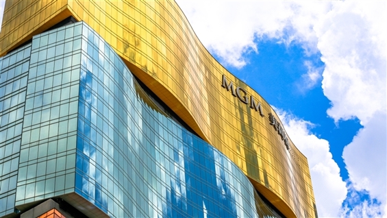 Media Mogul Barry Diller Offers 10.6% Premium to Acquire Controlling ...